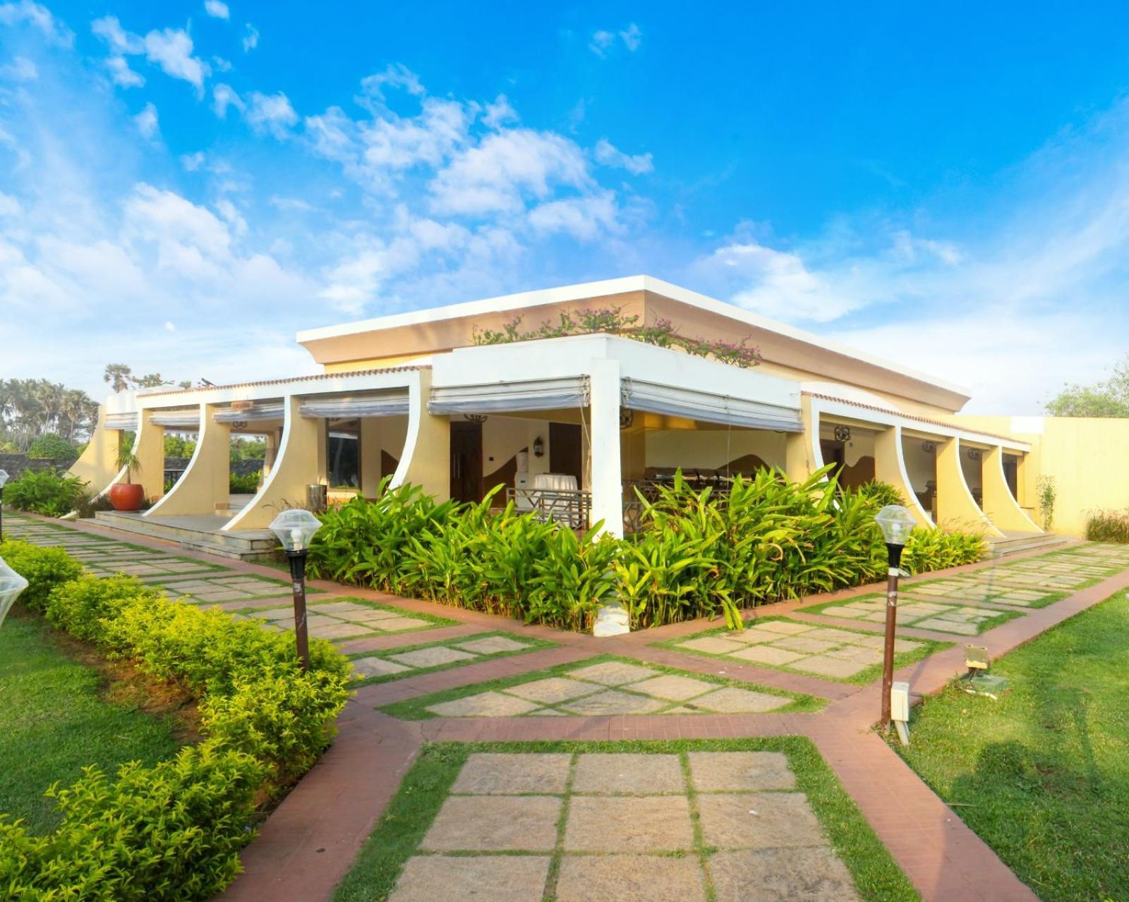 MGM BEACH RESORT | ⋆⋆⋆⋆ | CHENNAI, INDIA | SEASON DEALS FROM $130
